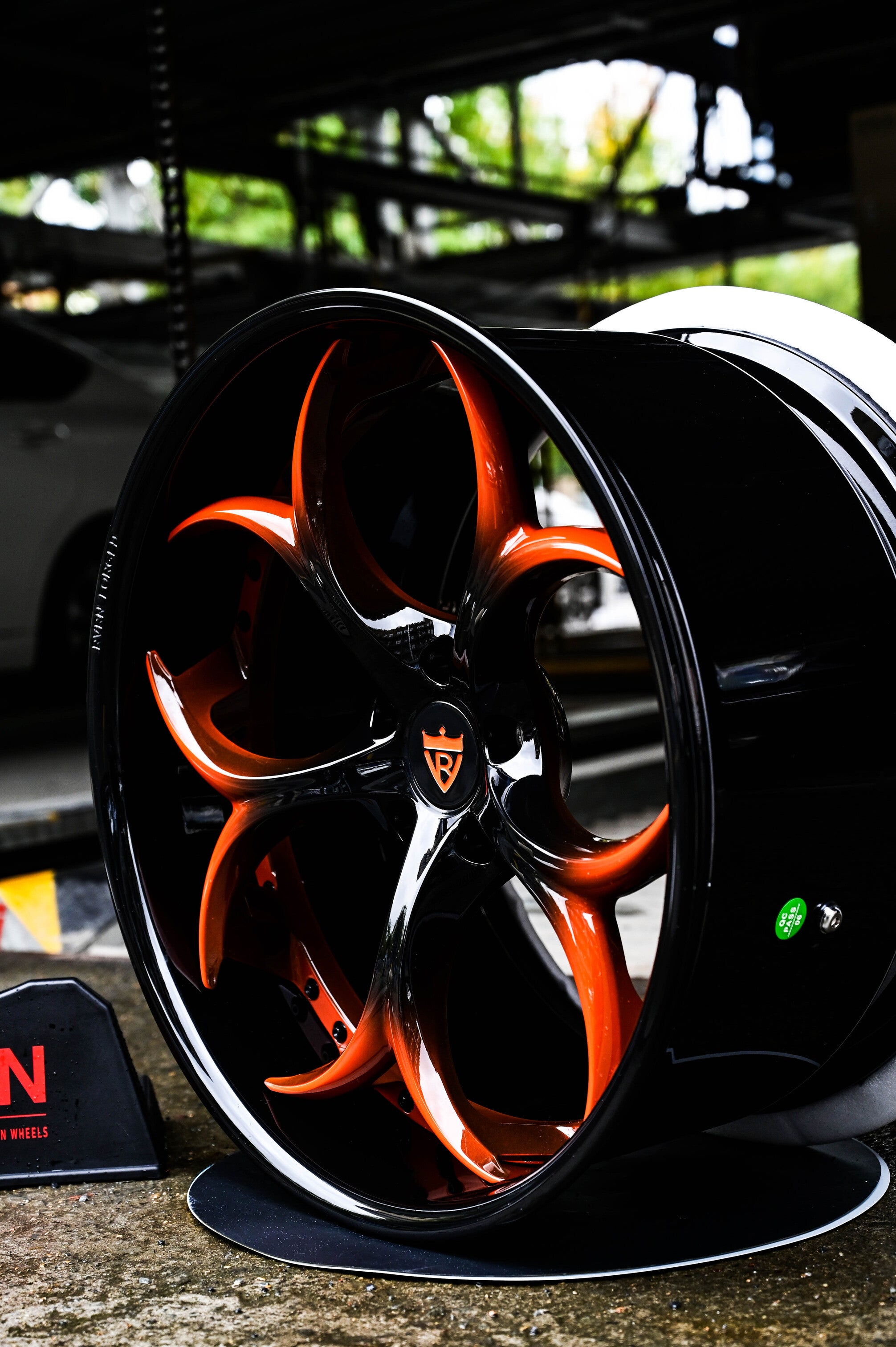 c8 corvette custom wheels: orange black fully forged DS016 rims