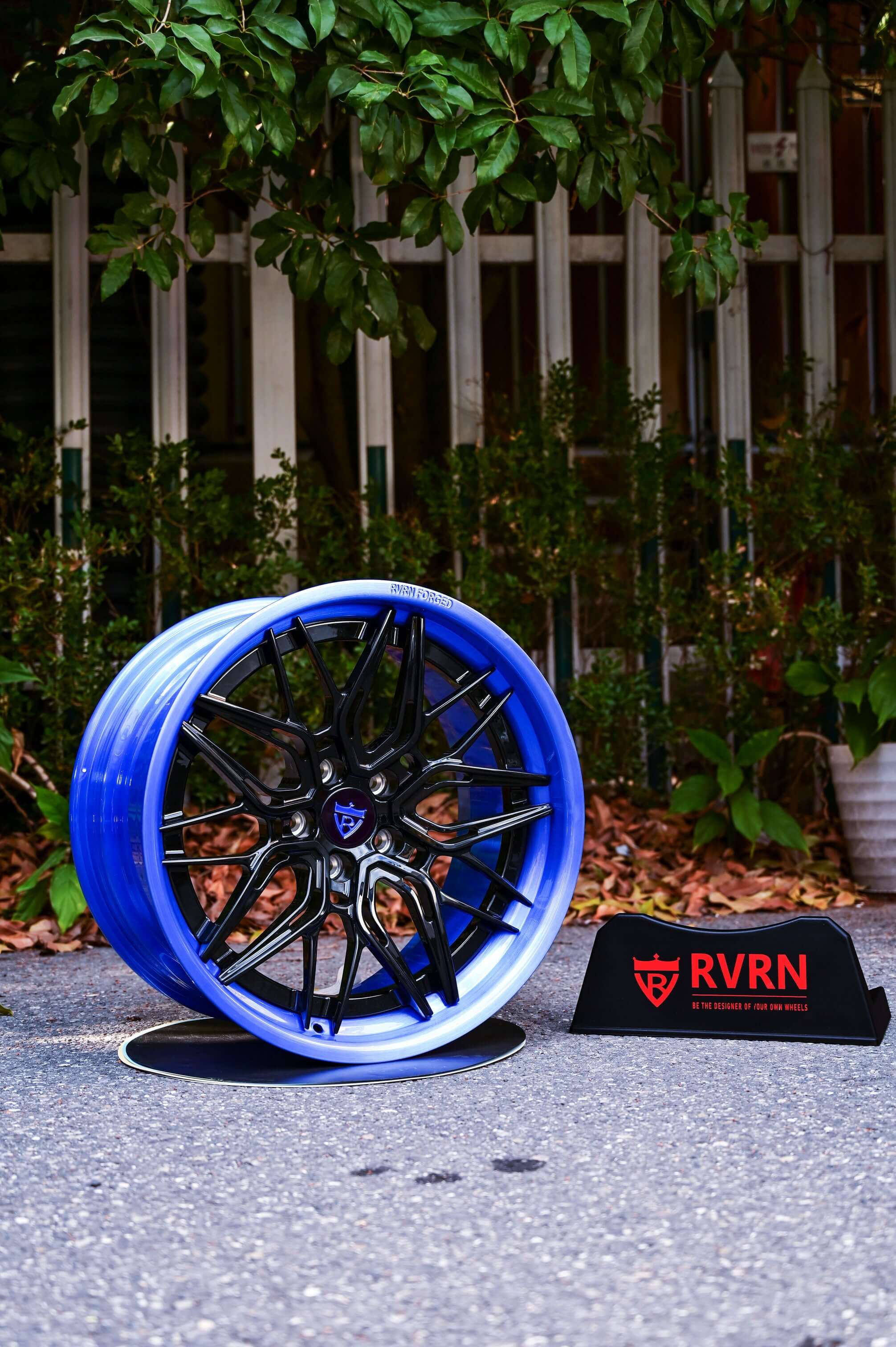 2024 Ford Mustang Wheels-19inch Custom Black&Blue Concave Rims