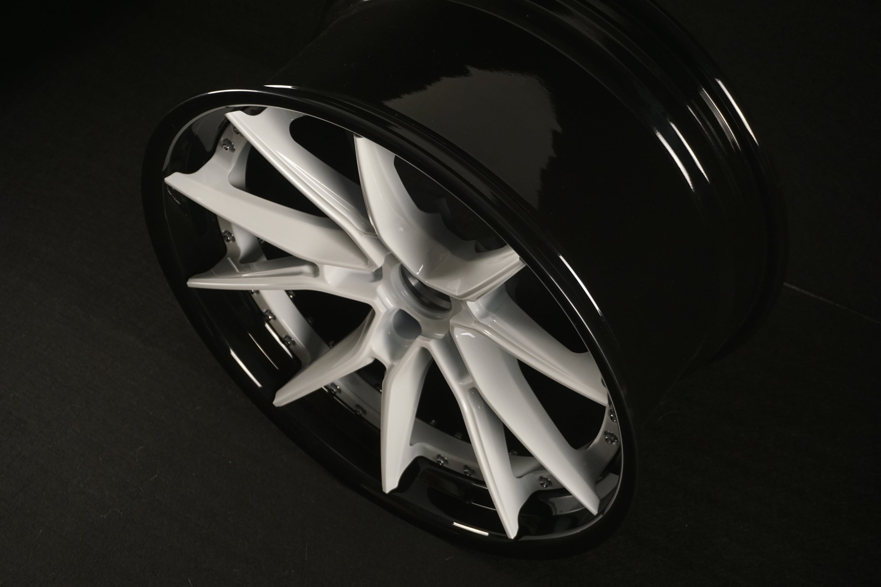 RVRN Custom Forged 2-Piece Dodge Ram Wheels: RV-DB082