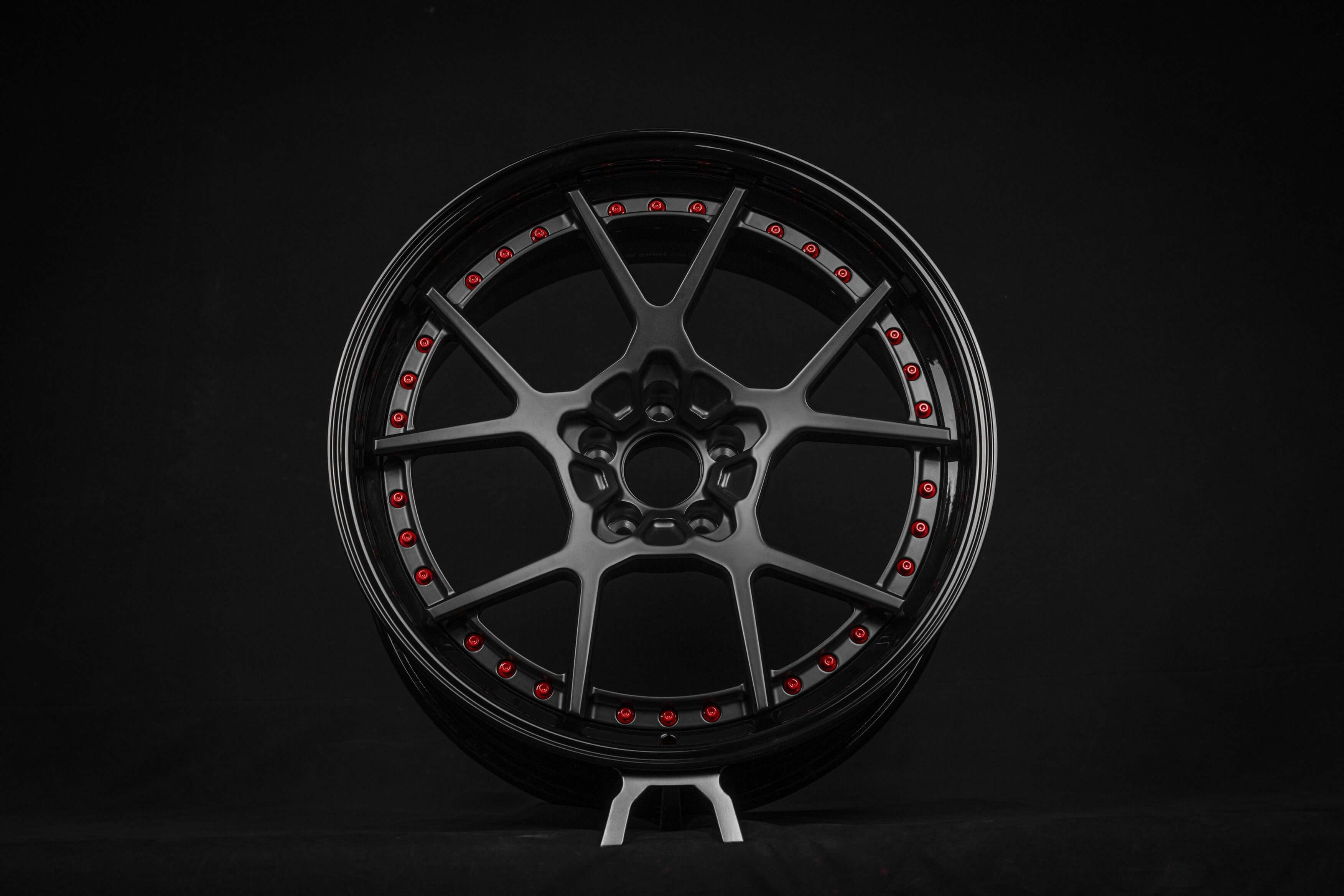 Ford Mustang GT Custom Concave Black and Red Wheels: RV-DF04